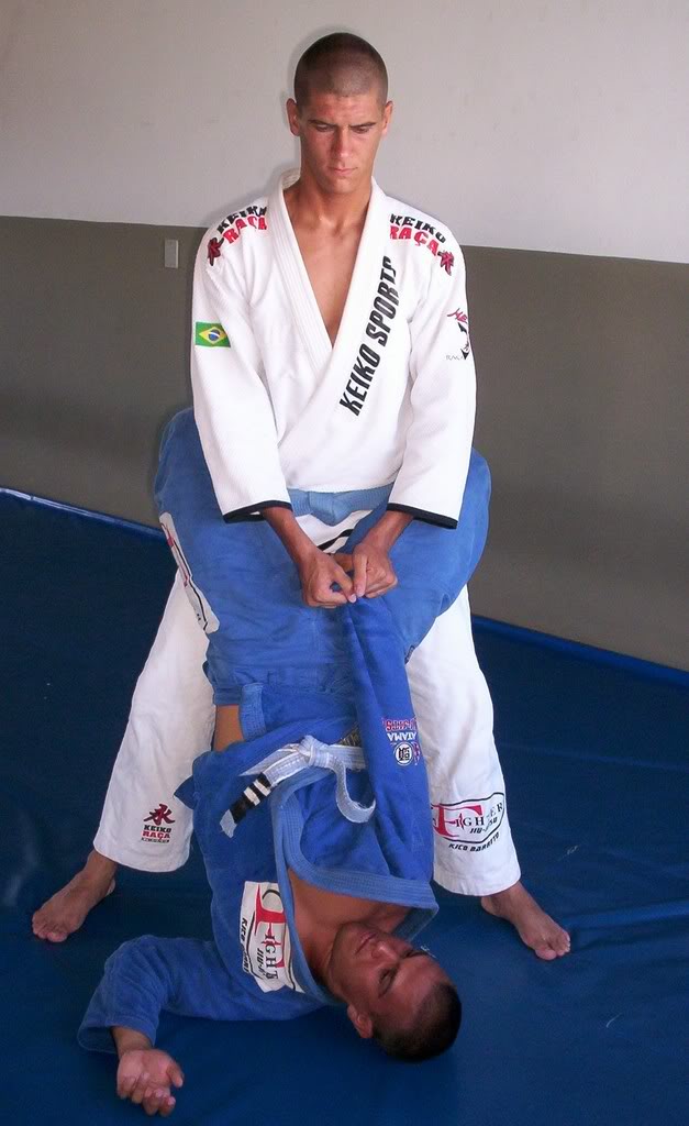 What is good posture? - 80/20 Brazilian Jiu-Jitsu